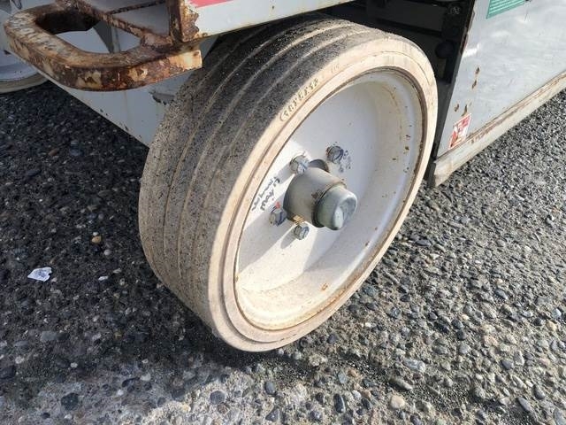 SkyJack SJ4632 Electric Scissor Lift