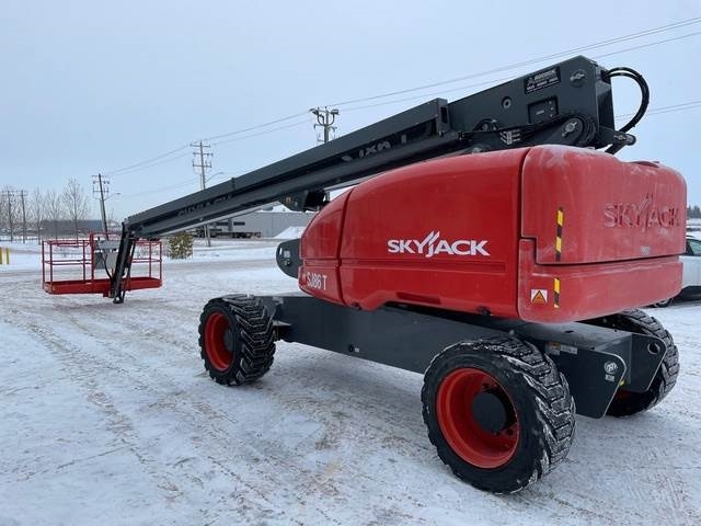 SkyJack SJ86 T Telescopic Boom Lift