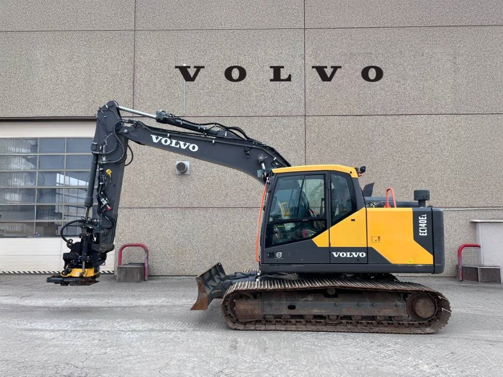 Volvo EC 140 E - Crawler Excavators - Construction Equipment - Volvo CE ...