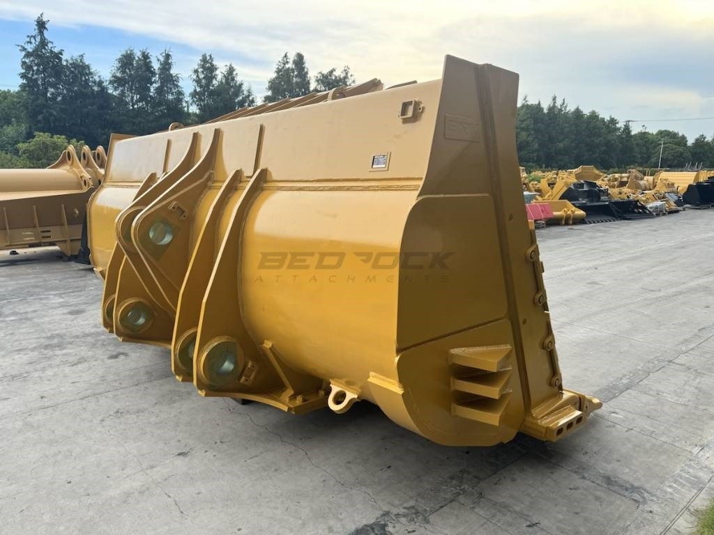 CAT High Abrasion Loader Bucket Pin On CAT 992
