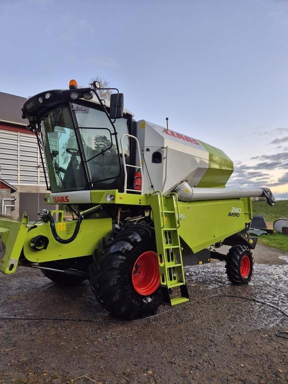 CLAAS AVERO 240 C430 - Combine Harvesters - Agriculture - Danish Agro ...