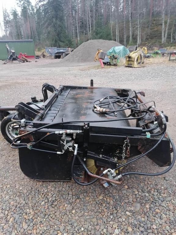 Reko 180 - Brushes - Construction Equipment - Danish Agro Machinery