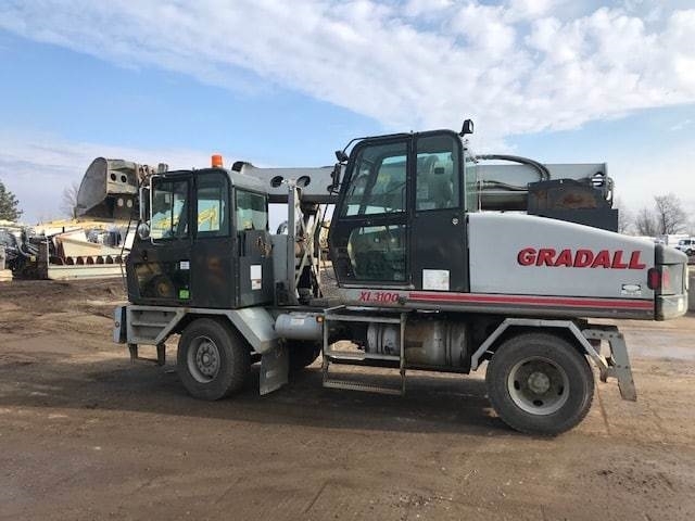 Gradall Used Trackhoes & Excavators For Sale | Ritchie List