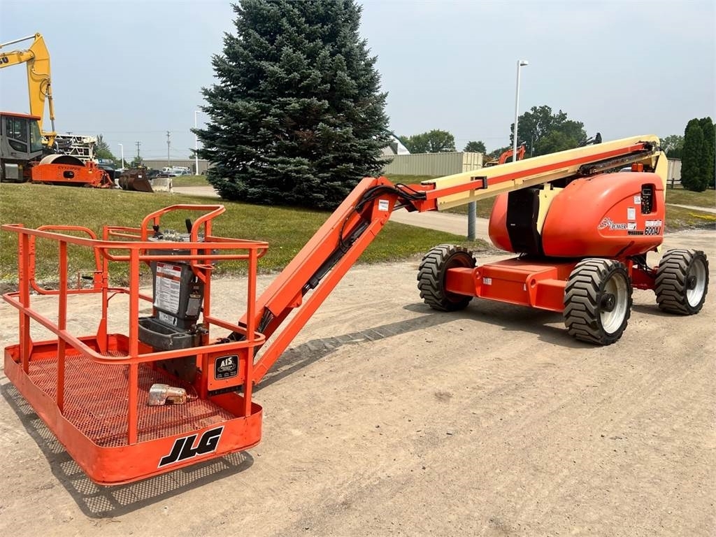 JLG 600AJ