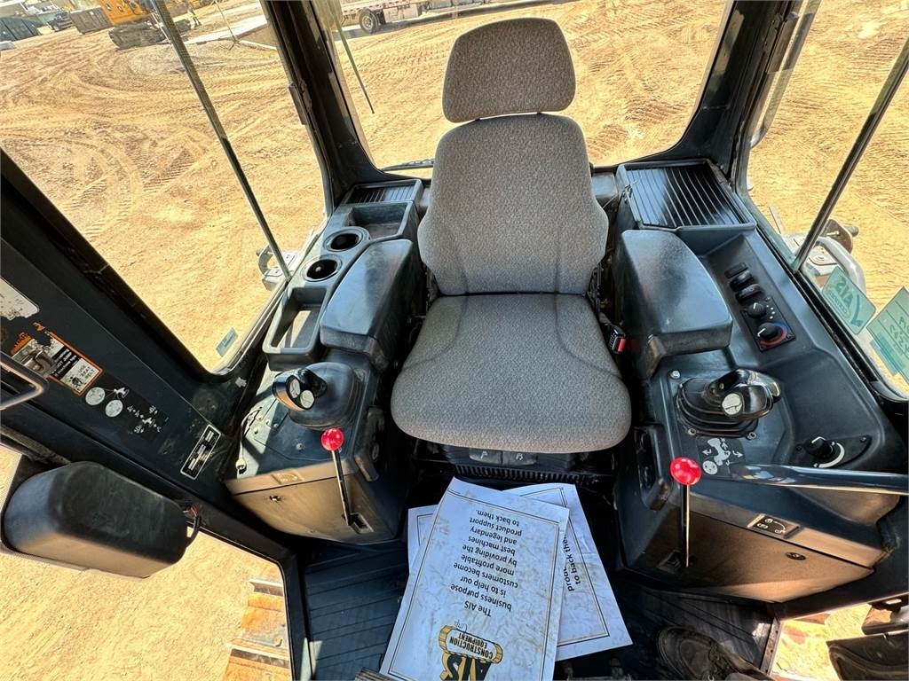 John Deere 750K LGP