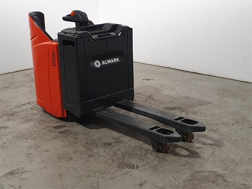 Forklift trucks - Material handling equipment - Alwark