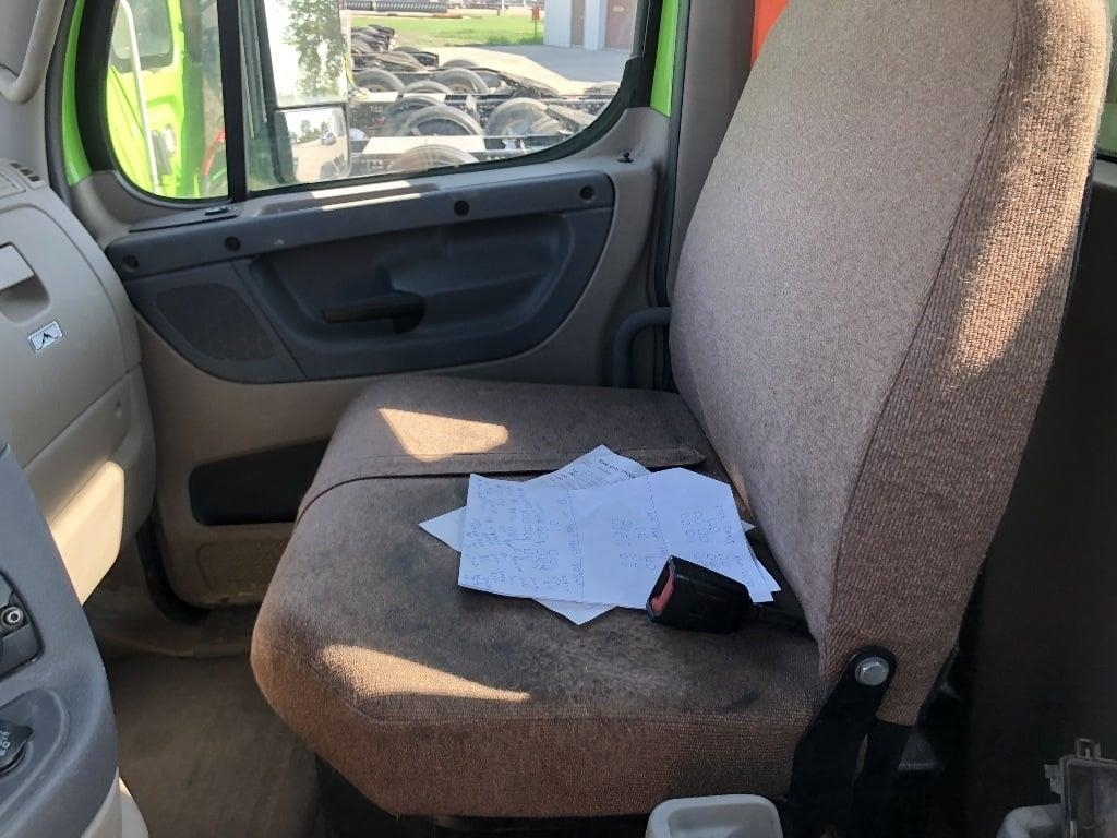 Freightliner CA125DC