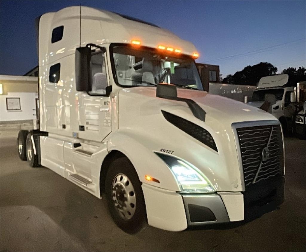 Volvo VNL64T760