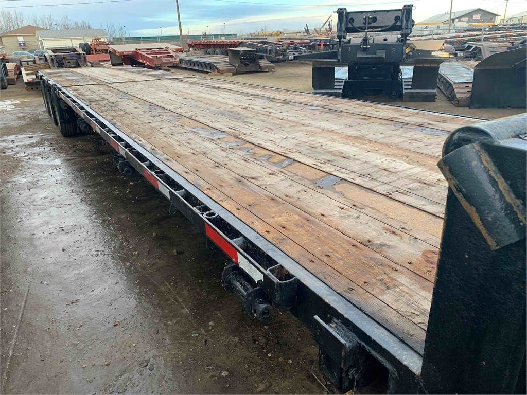 Manac 53' Tridem Extendable/Trombone Step Deck