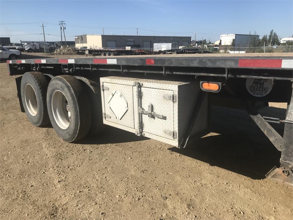 Manac Super B Flat Deck Trailer