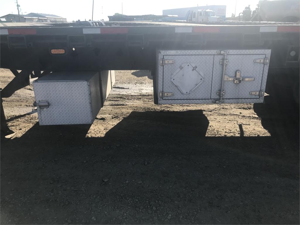 Manac Super B Flat Deck Trailer