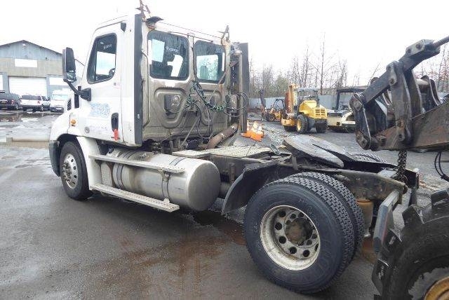 Freightliner CASCADIA 113