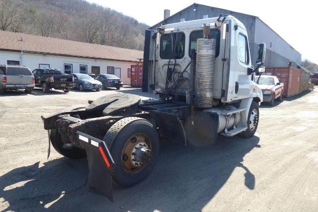 Freightliner CASCADIA 113