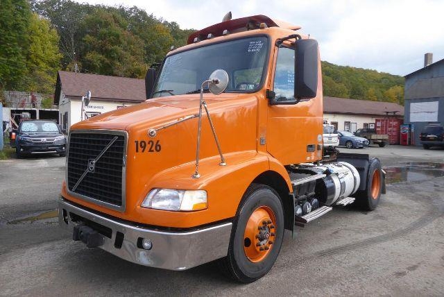 Volvo VNM42T
