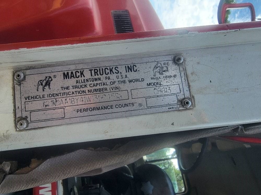 Mack CH613