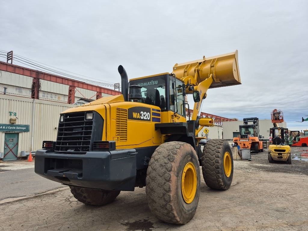 Komatsu WA 320-5