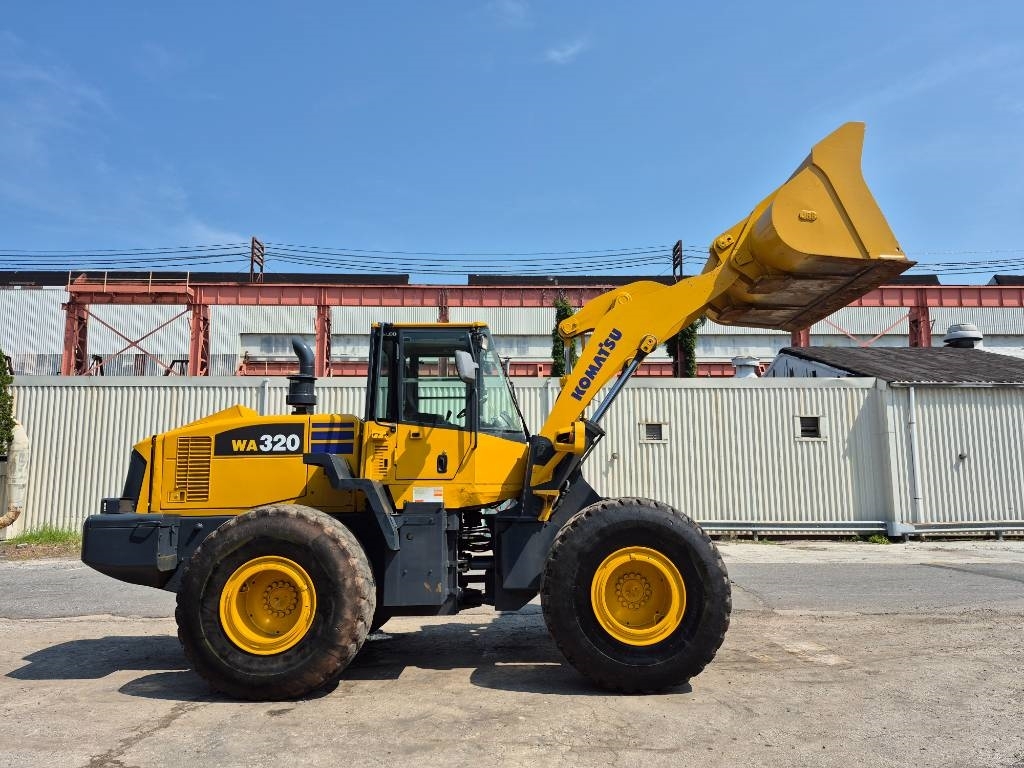 Komatsu WA 320-5