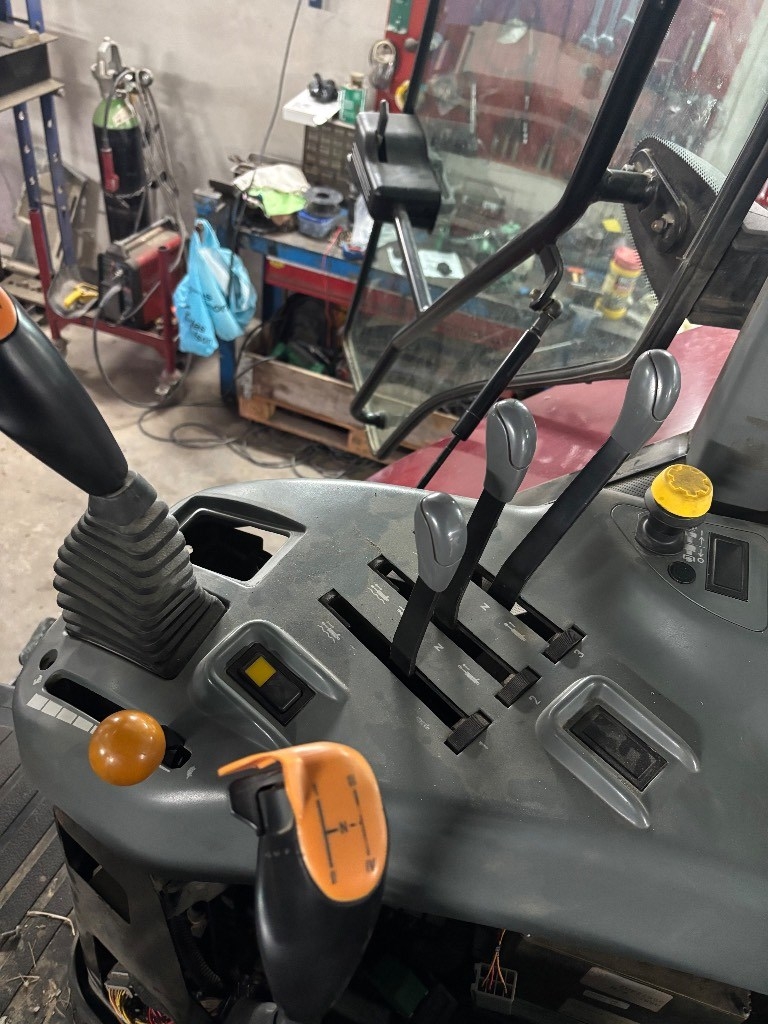 Case IH MX 135 - Tractors - Agriculture - Danish Agro Machinery