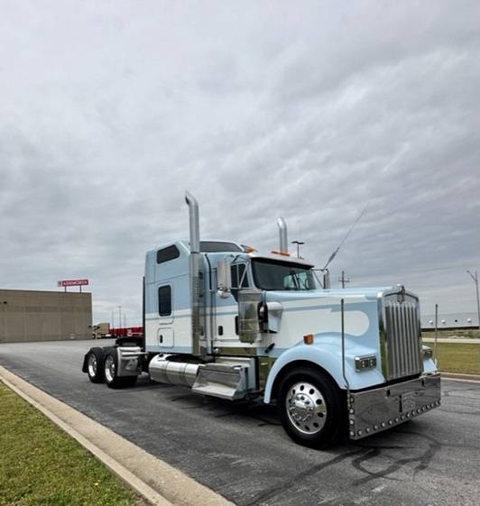Kenworth W 900 L
