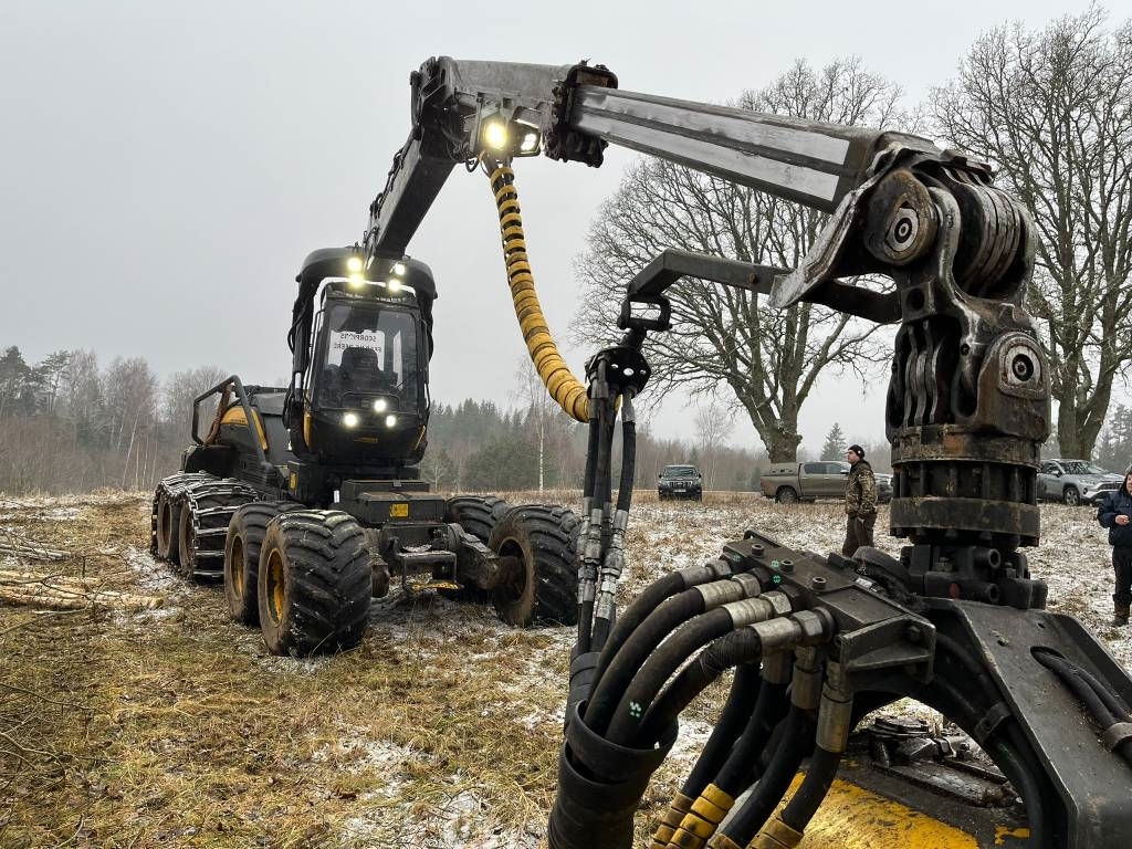 Ponsse Scorpion King - Harvesters - Forestry - Construction Machinery ...