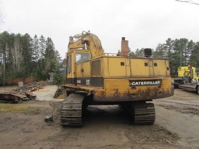 CAT 235 B