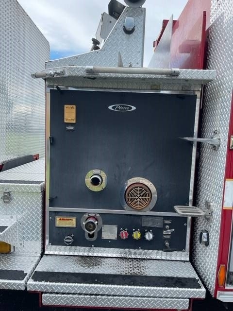 [Other] 2004 PIERCE FIRE TRUCK ENFORCER