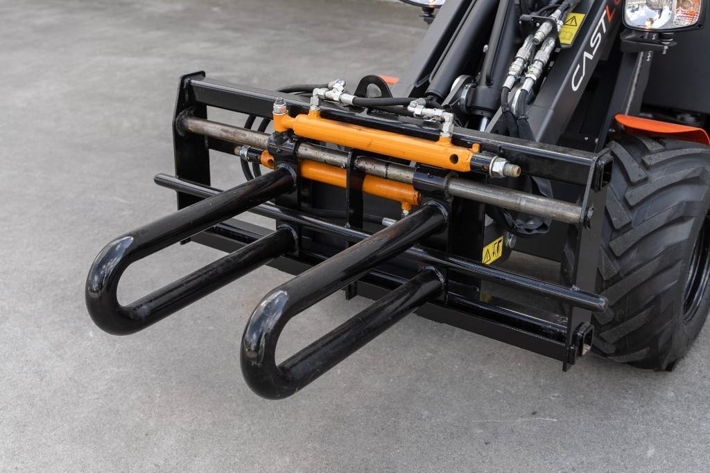 Cast 830D CARBON - Mini loaders - Construction - Construction Machinery ...