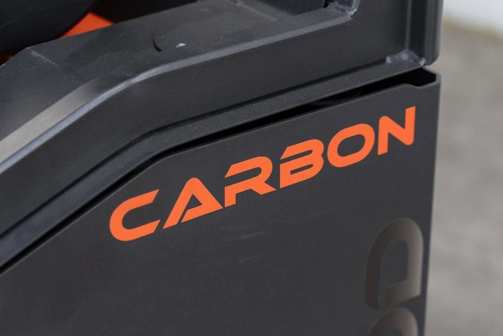 Cast 830D CARBON - Mini loaders - Construction - Construction Machinery ...