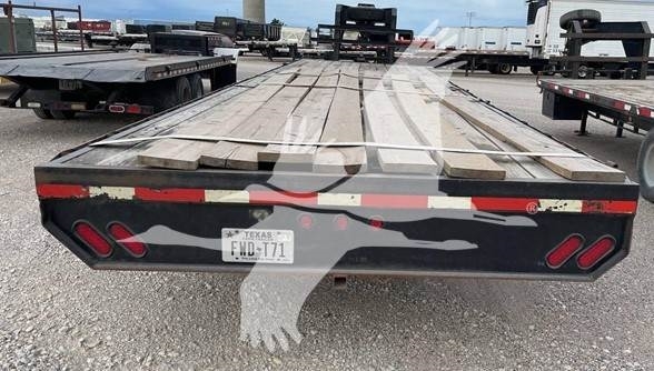 Trailmaster 35 FT. T/A GOOSENECK