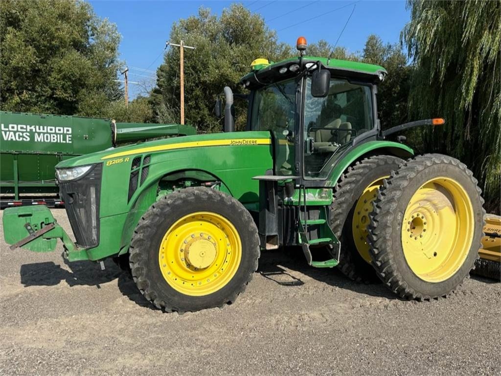 John Deere 4WD Tractors: Loaders, 4x4 & More | Ritchie List