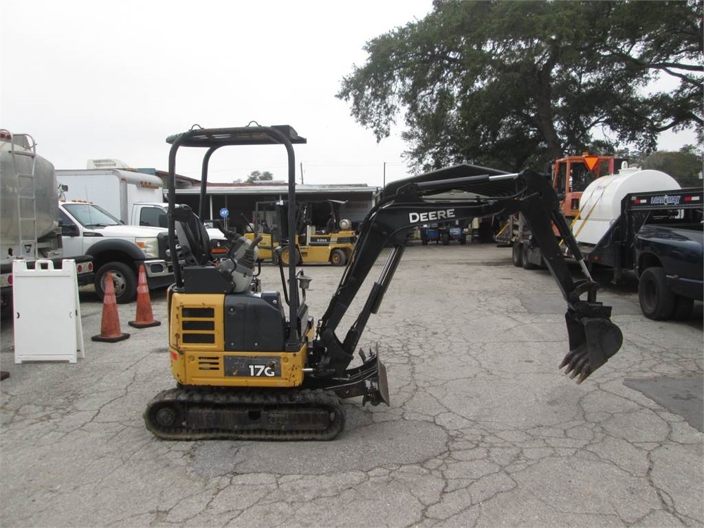 John Deere 17G
