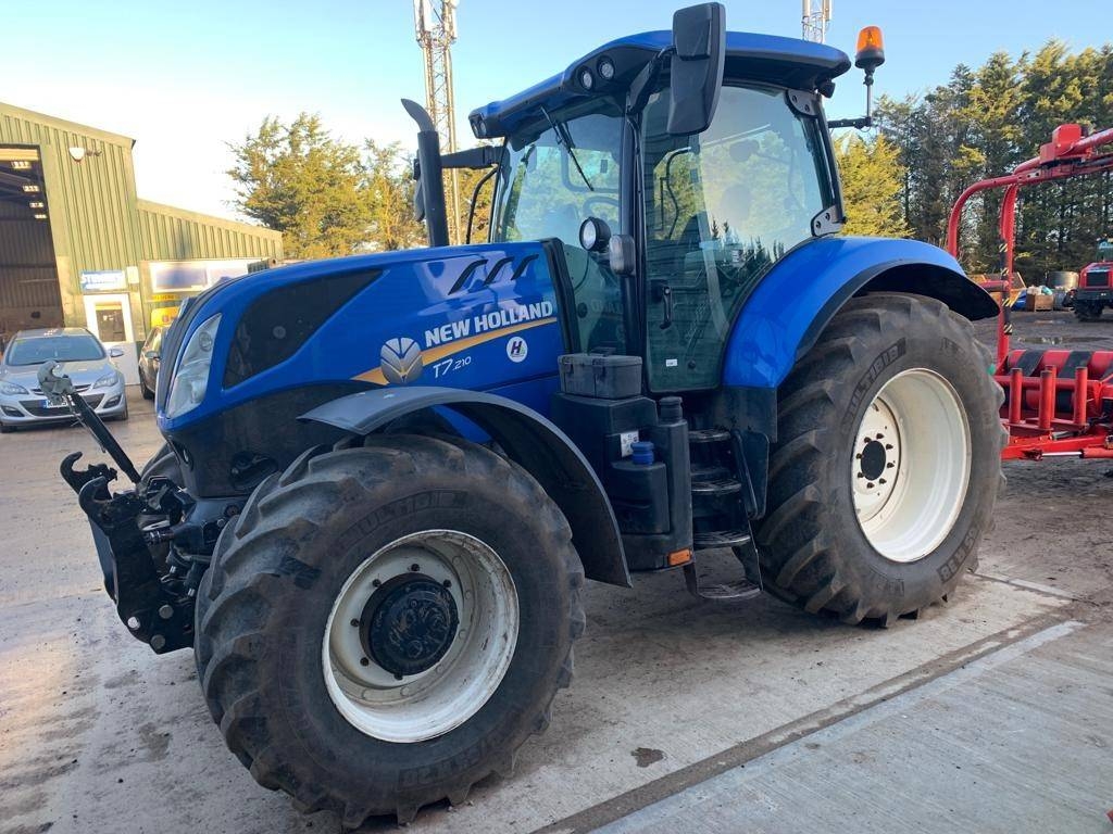 New Holland T7.210 | The Farming Forum