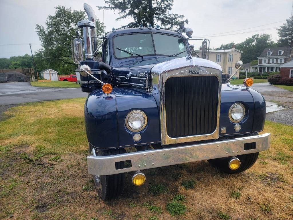 Mack B 61