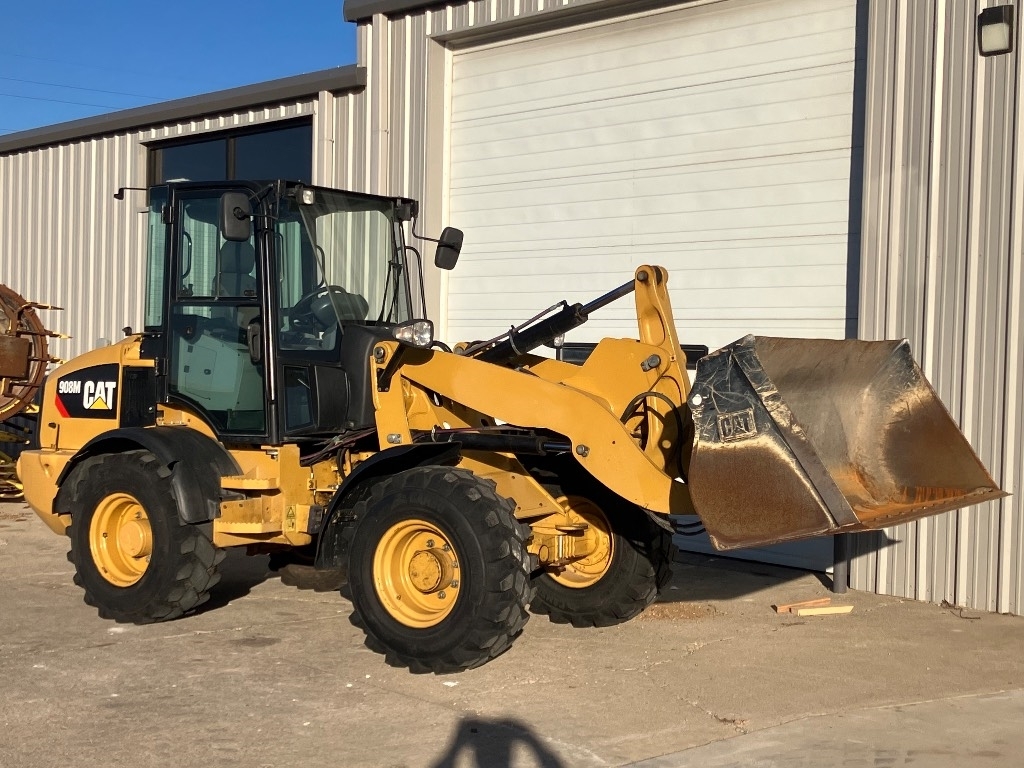 CAT 908m