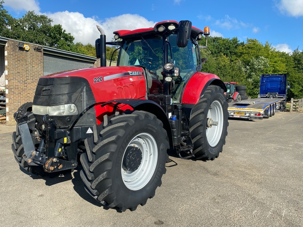 Case IH Puma 220 - Tractors - Agriculture - Mark Hellier