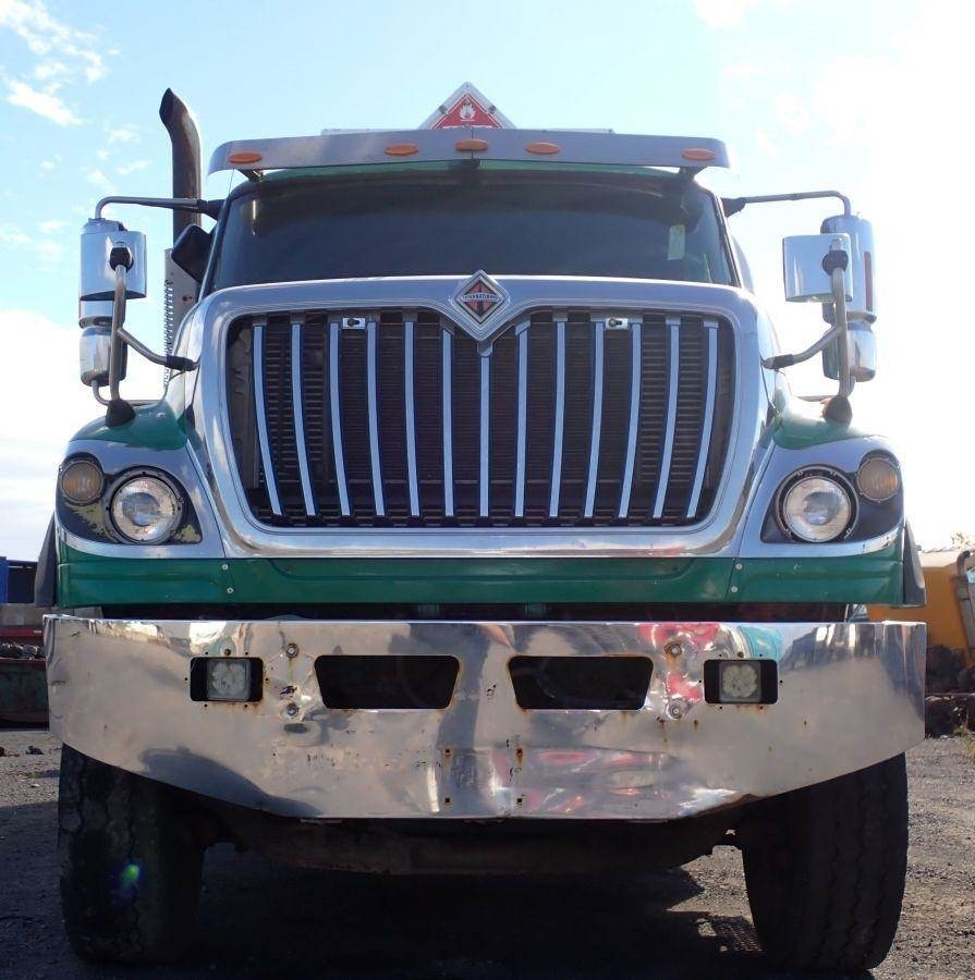 International 7600