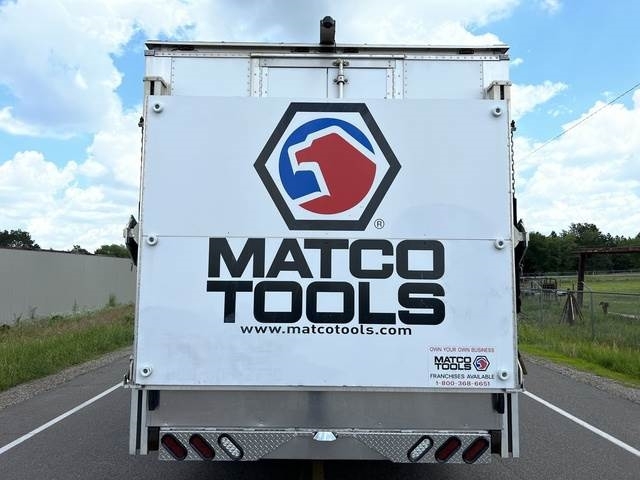 Freightliner TOOL TRUCK