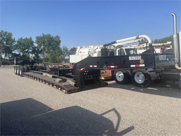 Fontaine Folding Neck & Scissor Neck Trailers For Sale | Ritchie List