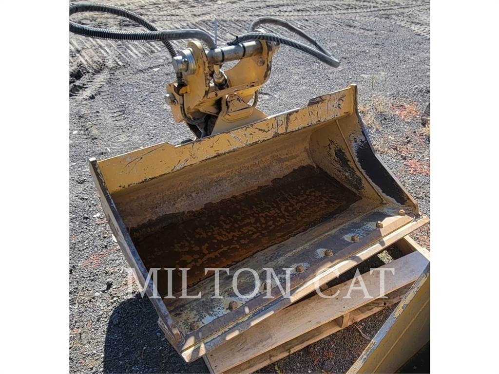 AMI AttachmentsT BHL 48 TILT BUCKET