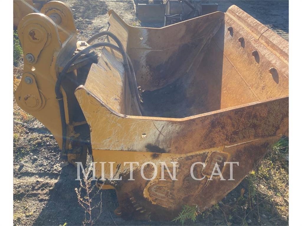 AMI AttachmentsT CB LINKAGE 72 TILT BUCKET