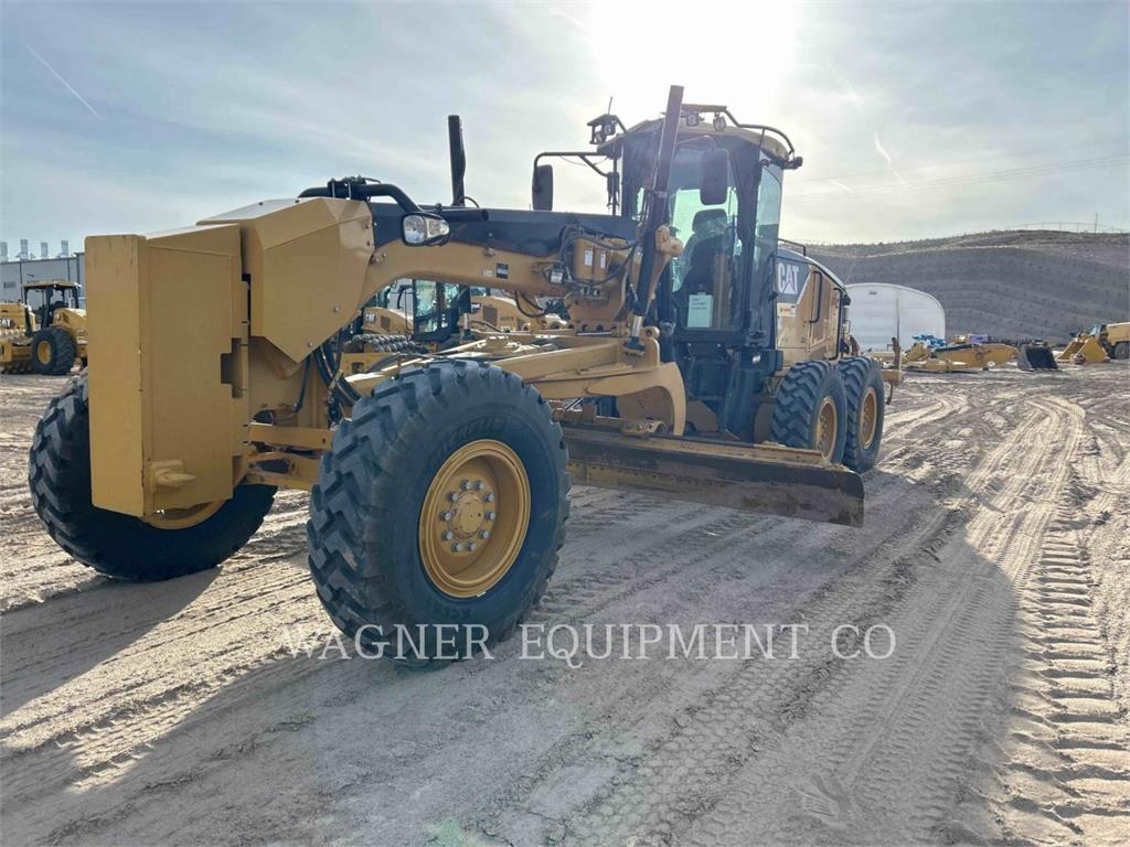 CAT 140M