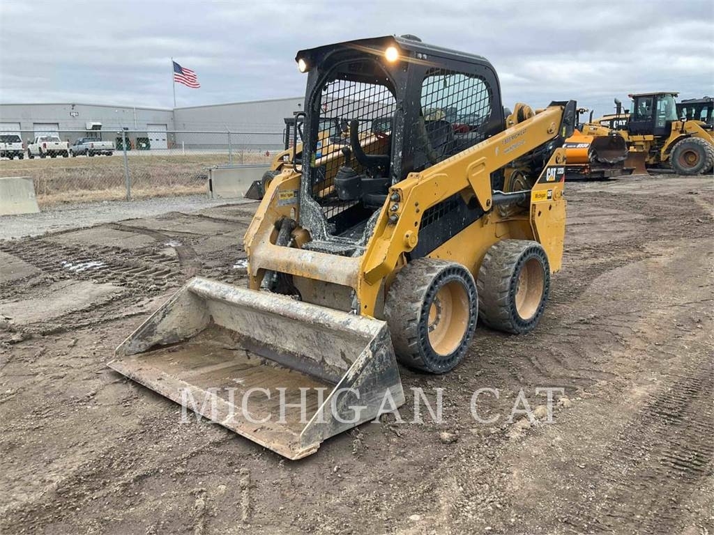 CAT 232D Q+ - Minicargadoras - Construcción - CATERPILLAR WORLDWIDE