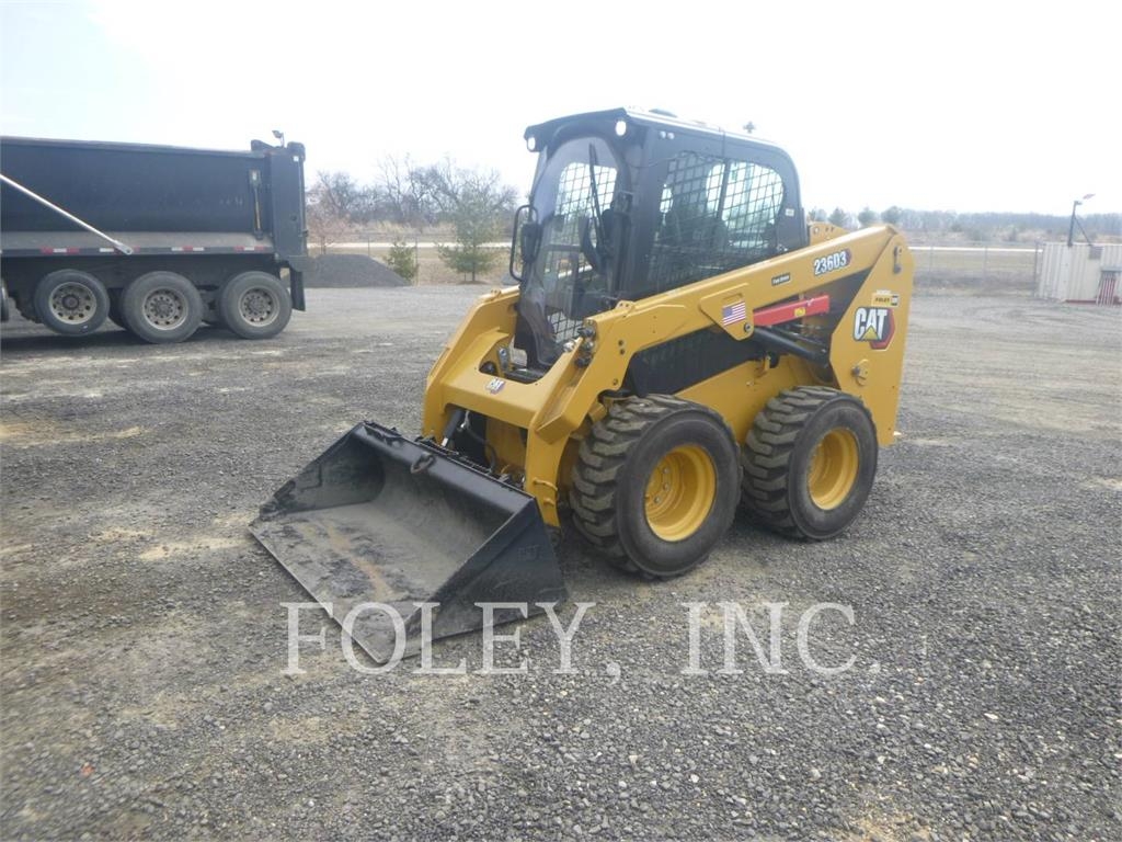 CAT 236D3 - Mini incarcator - Constructii - CATERPILLAR WORLDWIDE