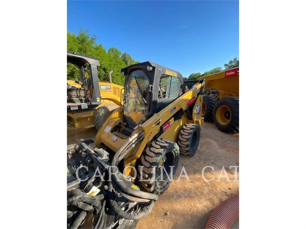 Mini incarcator - Echipament pentru constructii - CATERPILLAR WORLDWIDE