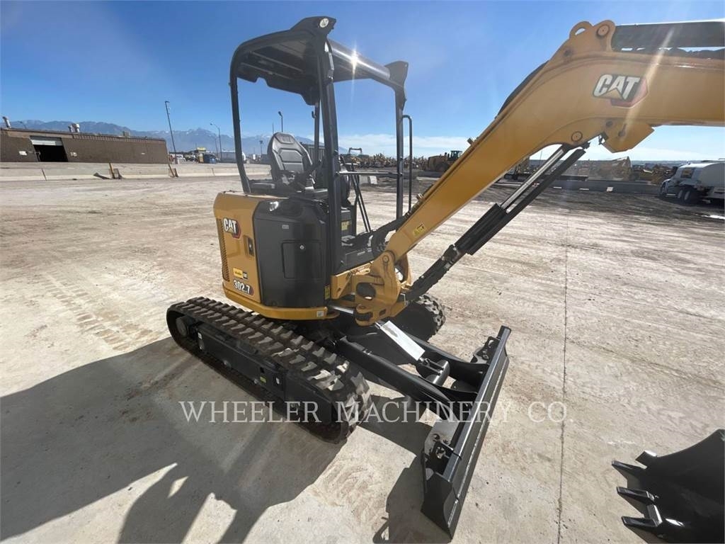 CAT 302.7 C1
