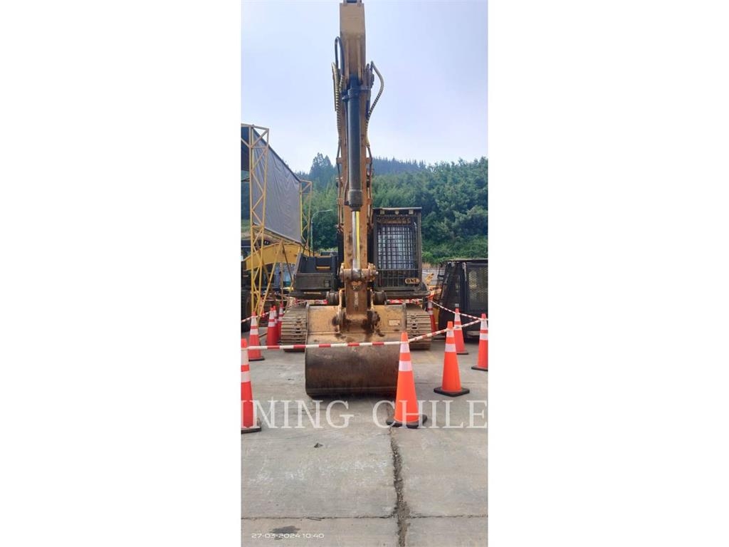 2017 CAT 320D2L For Sale - 100,000 USD | Cat Used