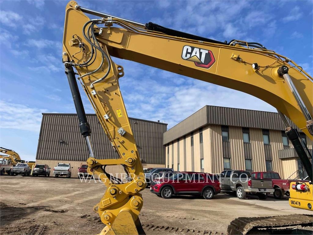 CAT 323
