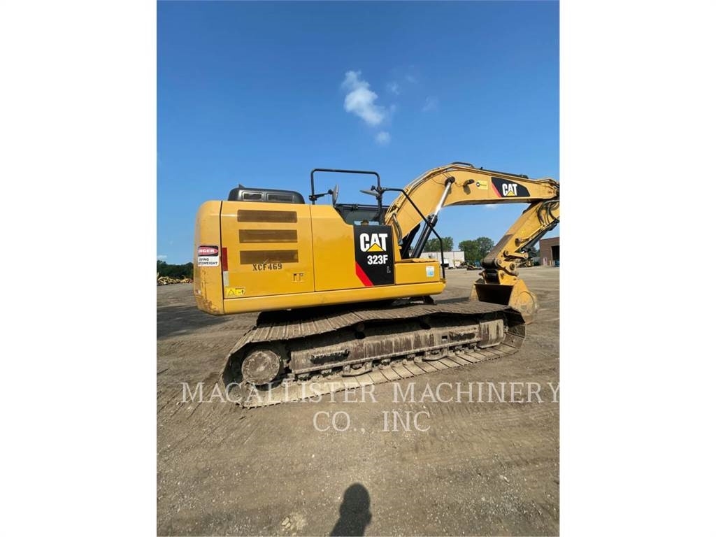 CAT 323FL - Escavadoras de rastos - Equipamentos Construção ...