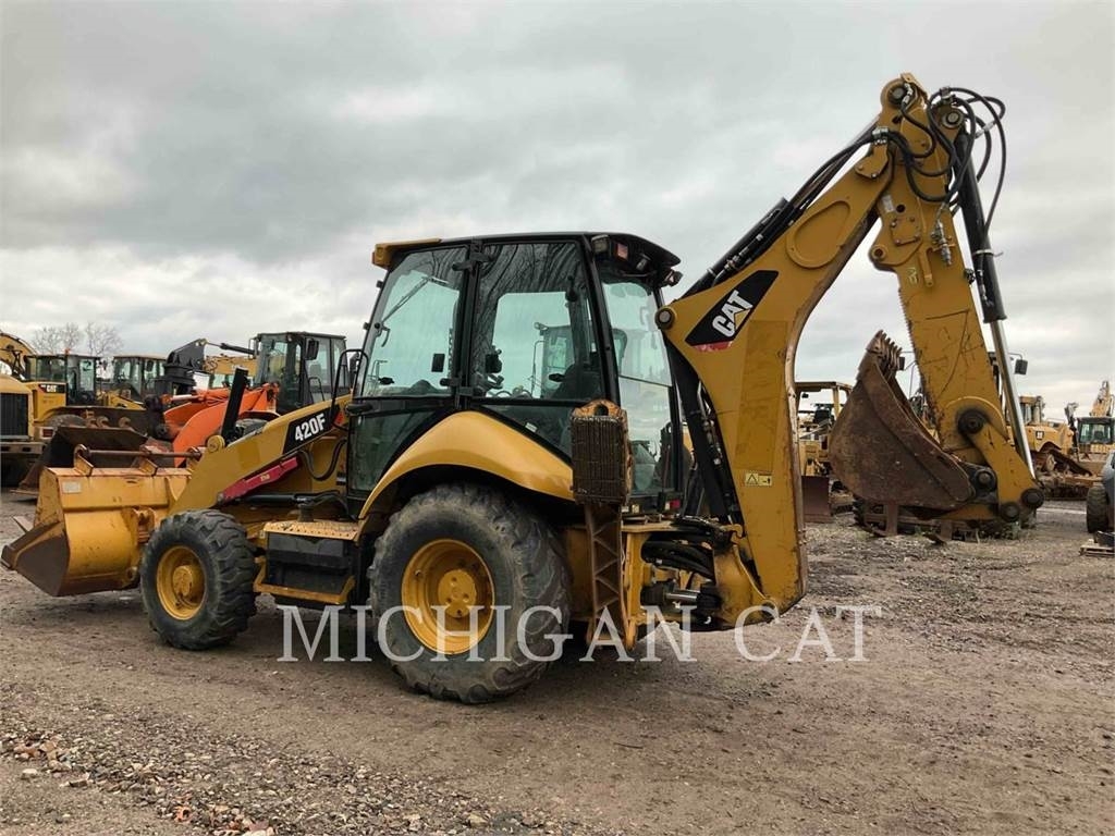 CAT 420F A