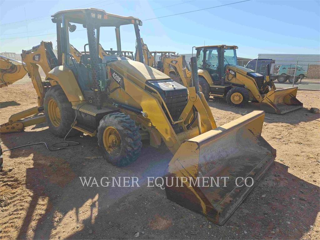CAT 420F2 4WDE
